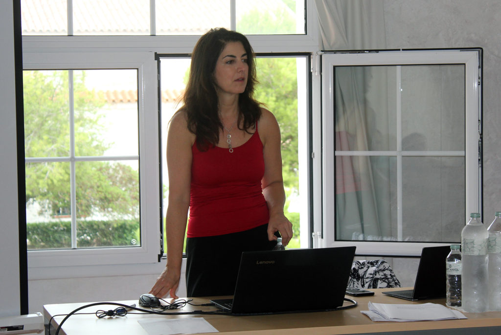 María E. Fernández, profesora de la Universidad de Texas dice en la ...