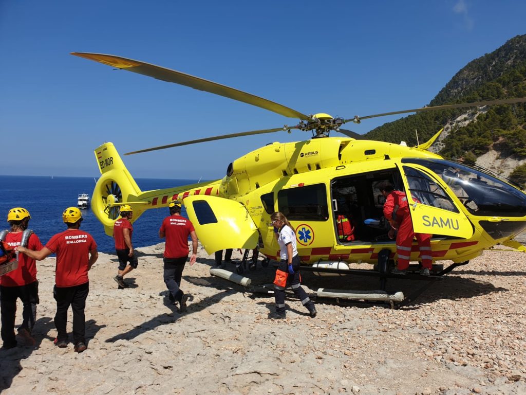 El nuevo helicóptero del SAMU 061 interviene por primera vez en dos ...