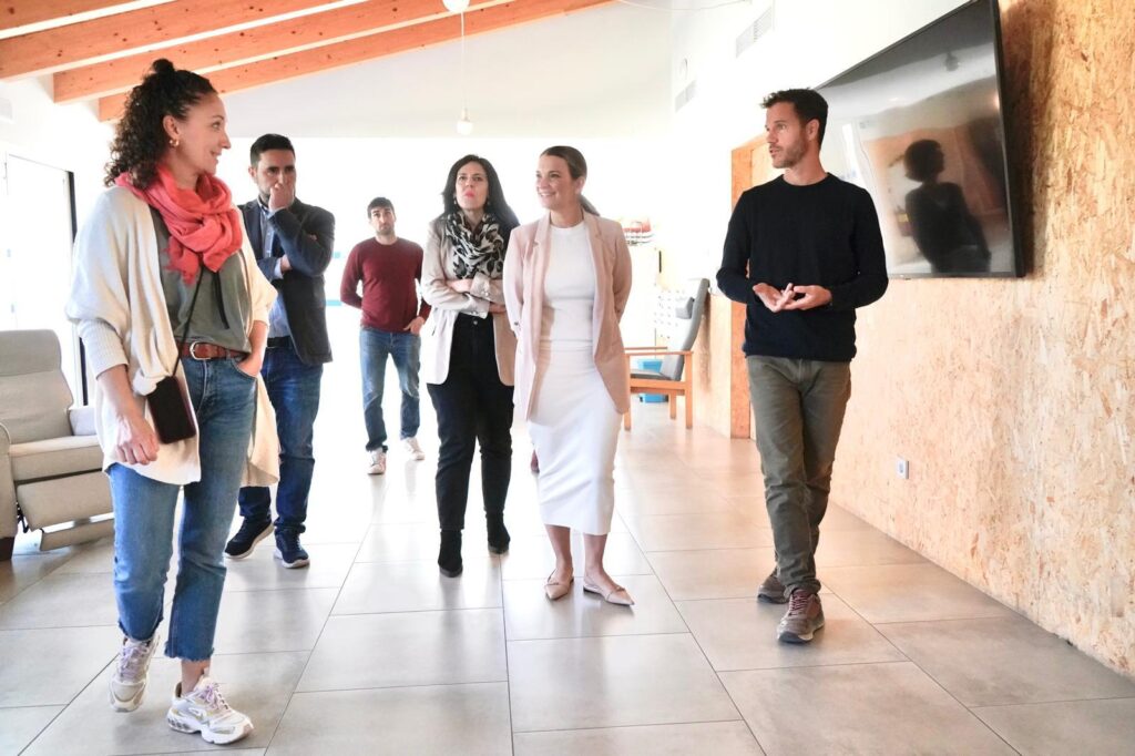 Marga Prohens (PP) se compromete a la gratuidad del ocio adaptado y a ... Marga Prohens (PP) se compromete a la gratuidad del ocio adaptado y a ...